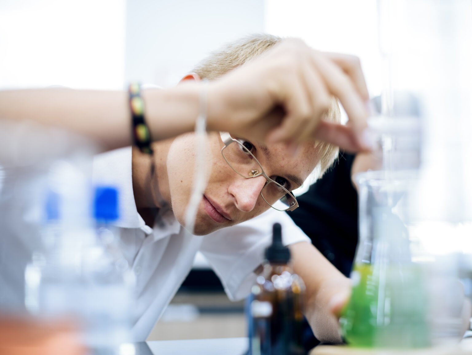 GCSE Physics vs Chemistry vs Biology: Which One Do Students Find ...